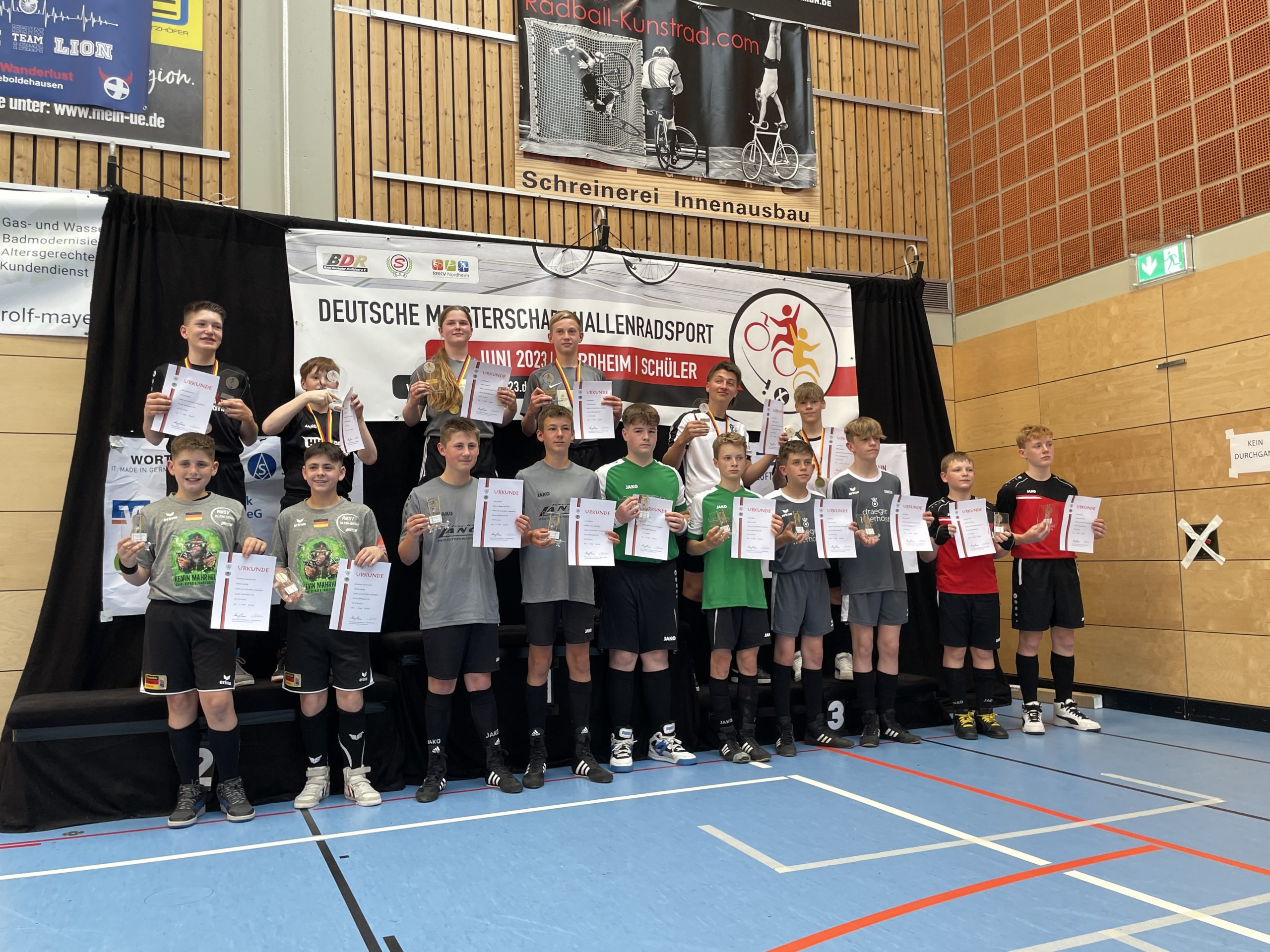 Fabrice und Emmanuel erreichen den 4. Platz auf der Deutschen ...